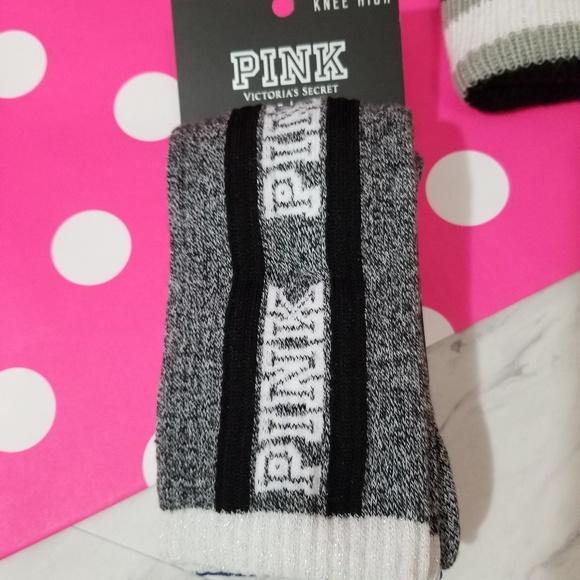 PINK Victoria's Secret | Accessories | Nwt Pink Vs 5 Pc Winter Set ...